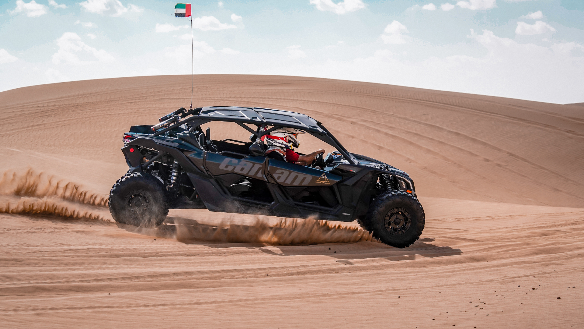 Desert Dune Buggies and Evening Safari Combo in Dubai